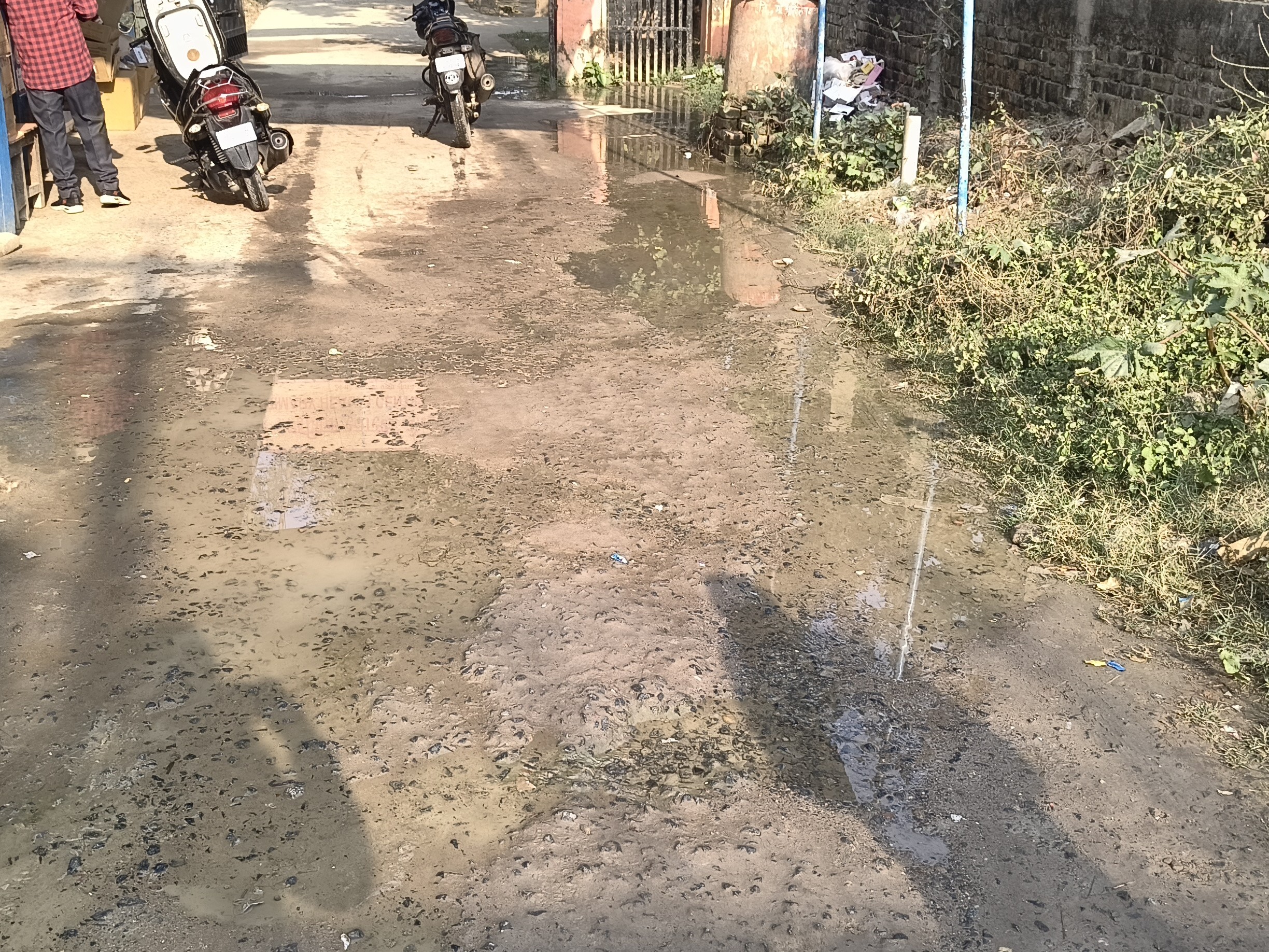 Sewer water entered the hospital in Lakhna village.
