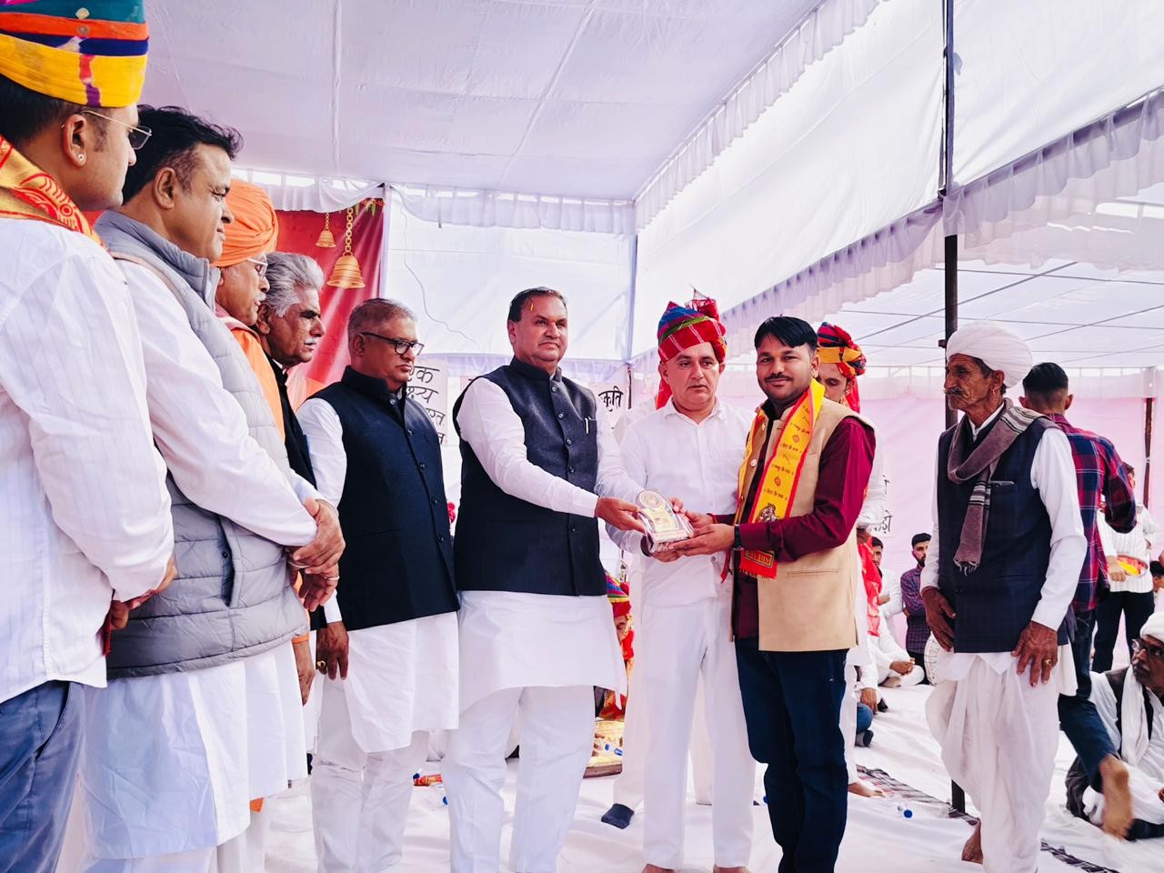 Installation of Kalash in Guru Jambheshwar Temple at Palina Sathari ...