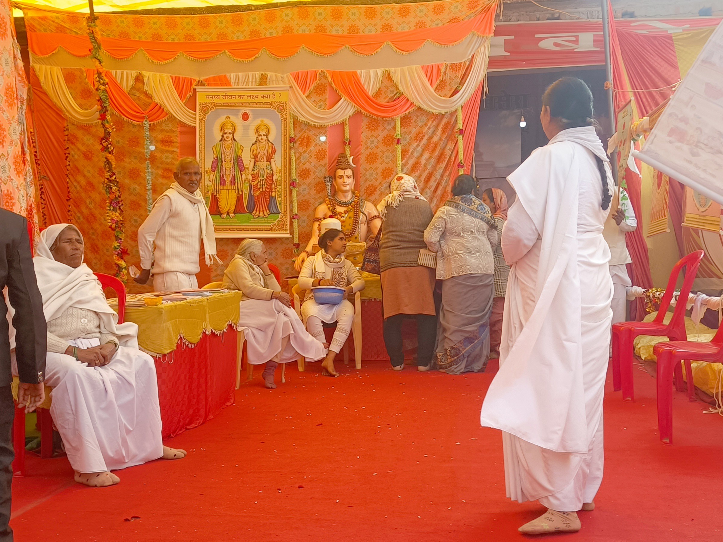 Soron fair, 40 feet high huge Shivalinga became the main attraction