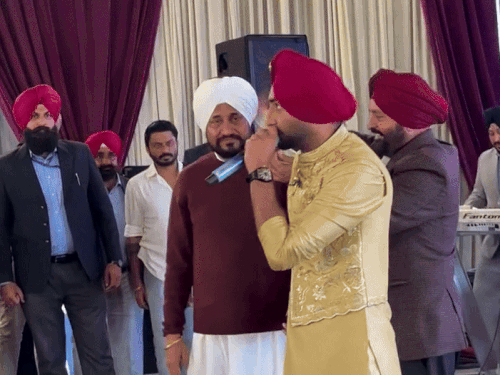 Ranjit Bawa Political Controversy Congress Return in Front of Channi ...