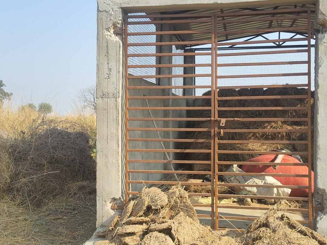 Occupation of waste center in Surwar Khurd of Rudhauli | रुधौली के ...