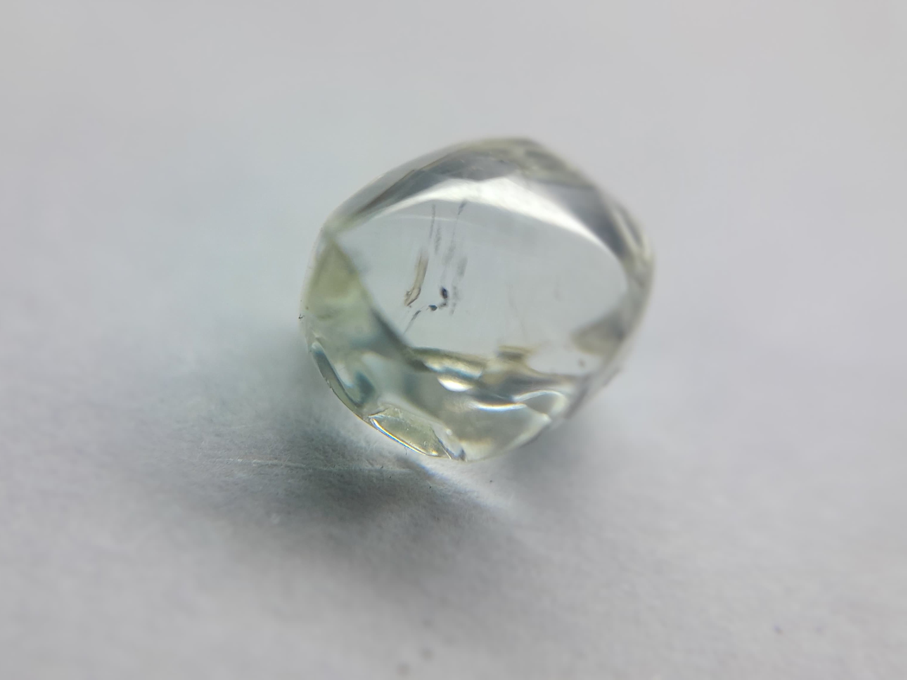 Paralyzed farmer finds 3.39-carat diamond in Panna | पन्ना में ...