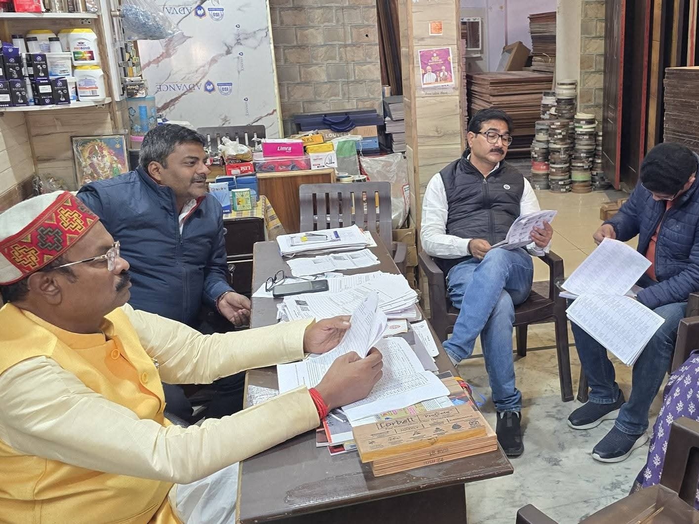 Today is the last day to submit the SIR form. | SIR फॉर्म जमा करने का ...