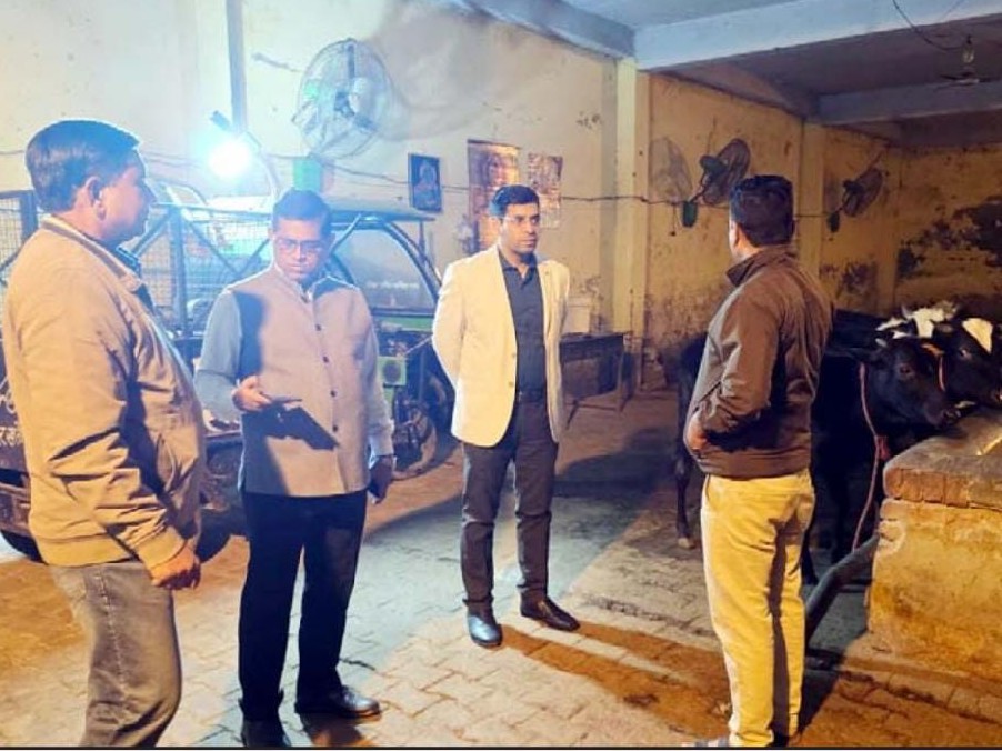 ADM conducted a surprise inspection of the night shelters in Khatauli.