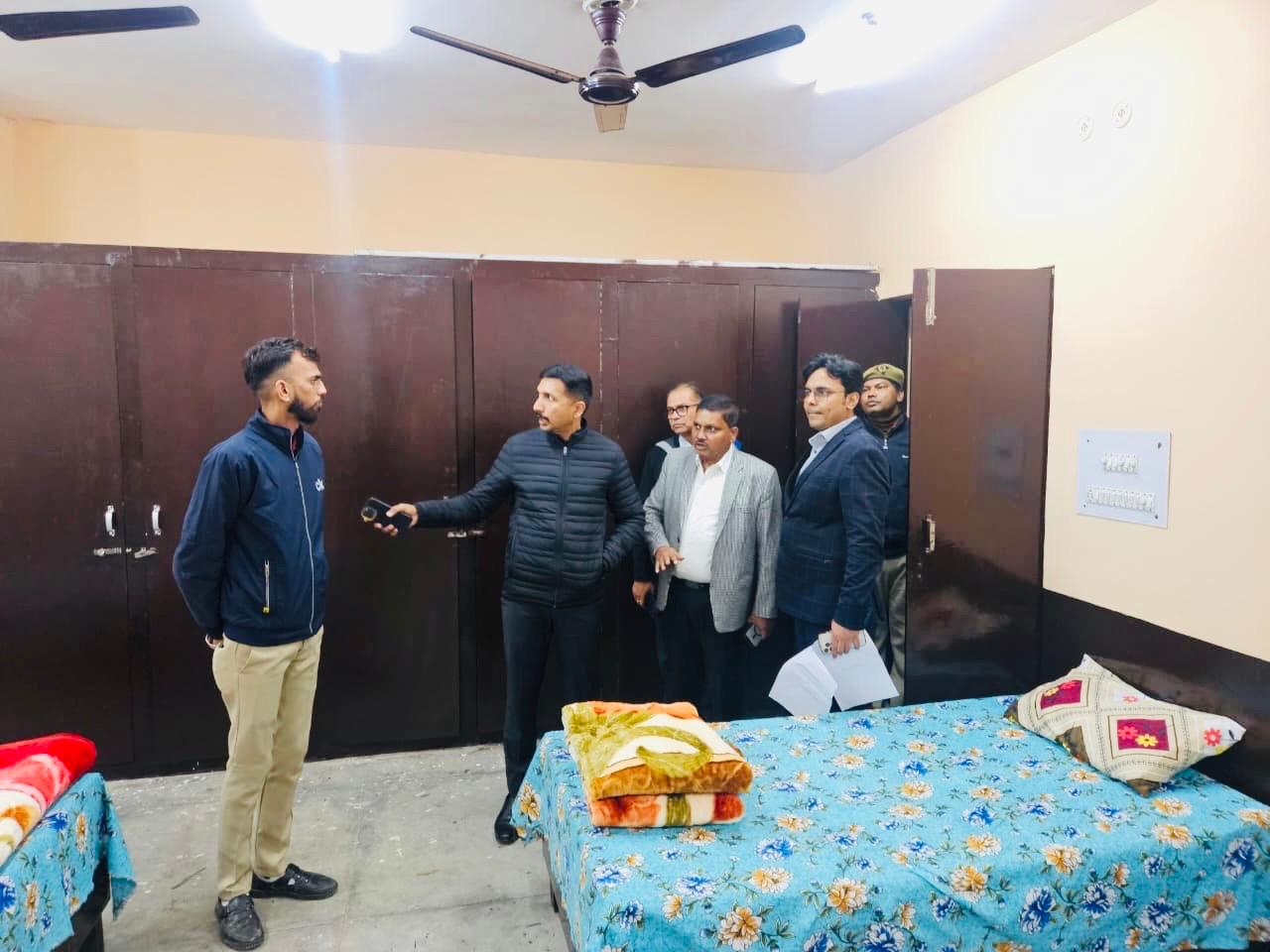 administration alert before cold Lucknow-DM-Vishakh-G-Rain-Basera ...