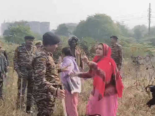 Uproar in Kanpur against encroachment