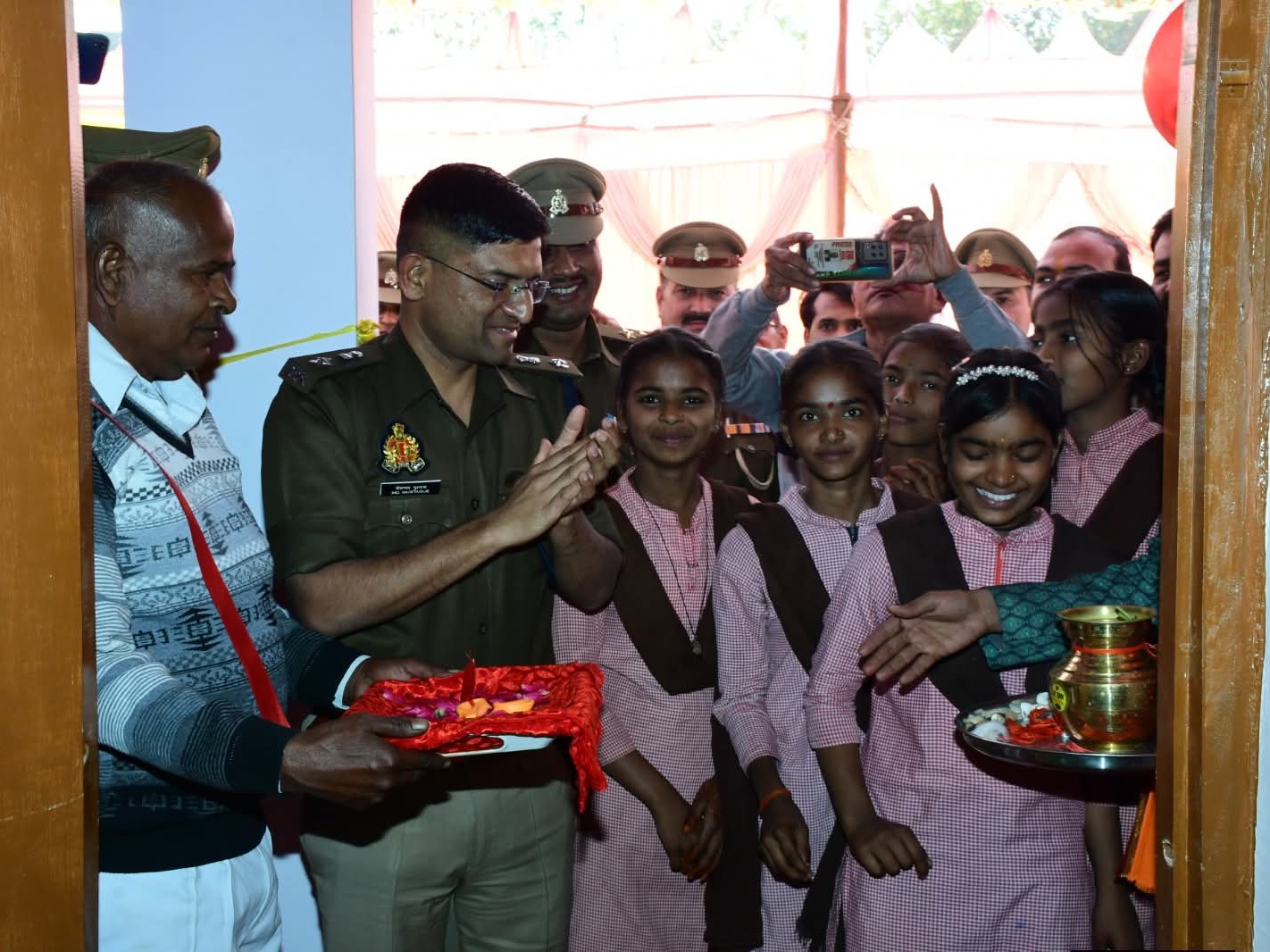 Inauguration of new police post in Banpur main market