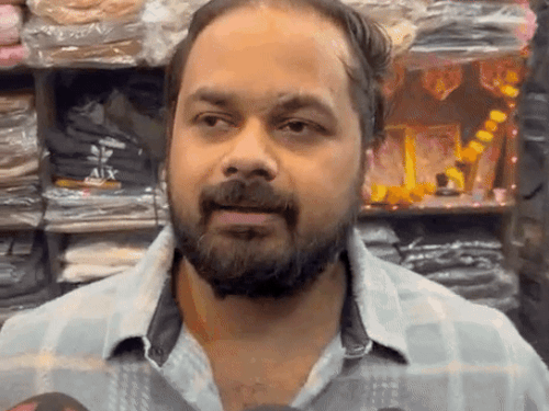 ludhiana ghanta ghar kartar complex theft six shops targeted latest ...