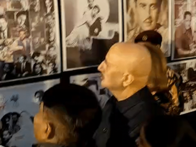 Anupam Kher repays 45-year-old debt on KIFF stage, hands ₹500 to Raja ...