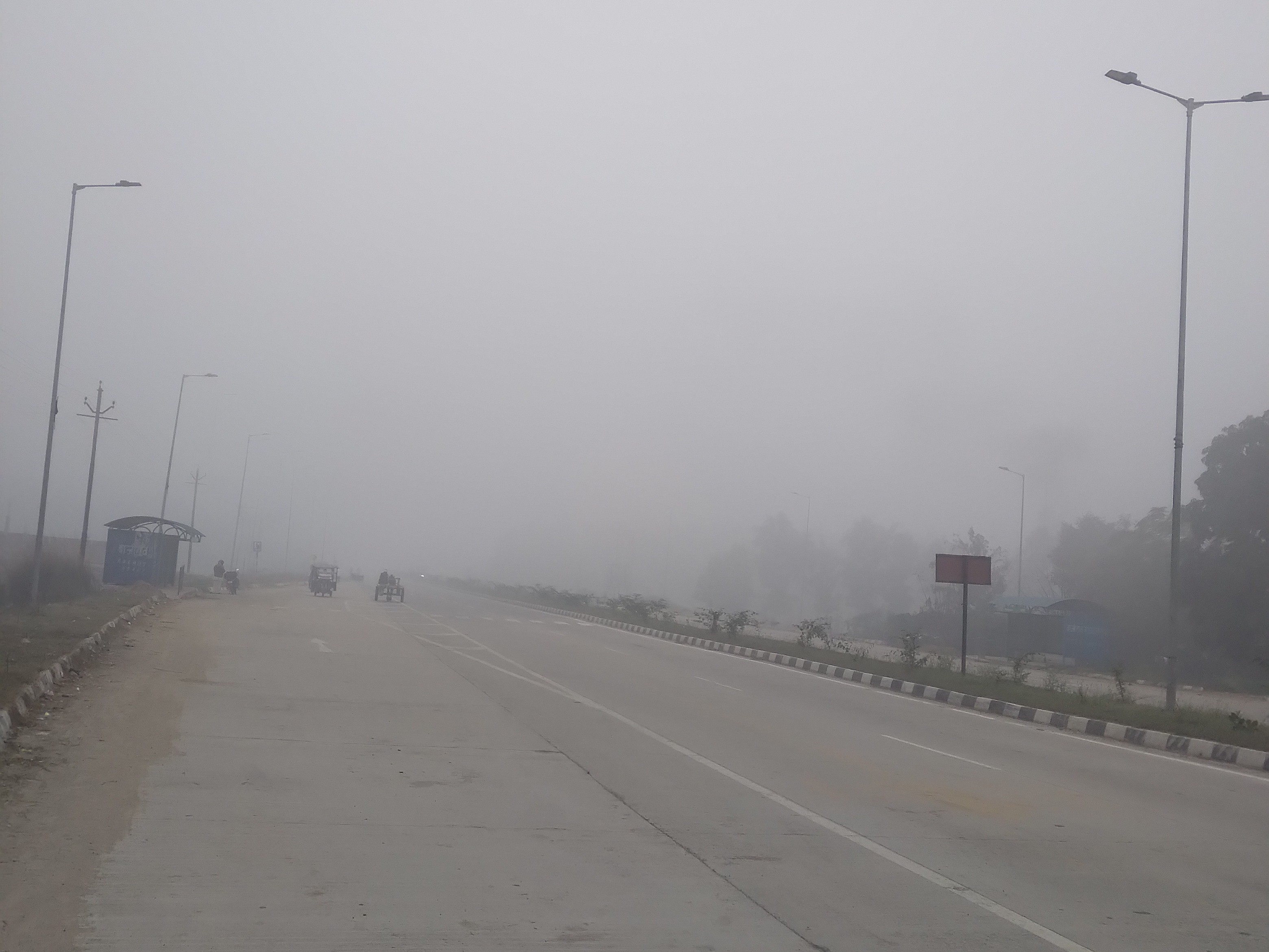 Cold and dense fog in Gagaha