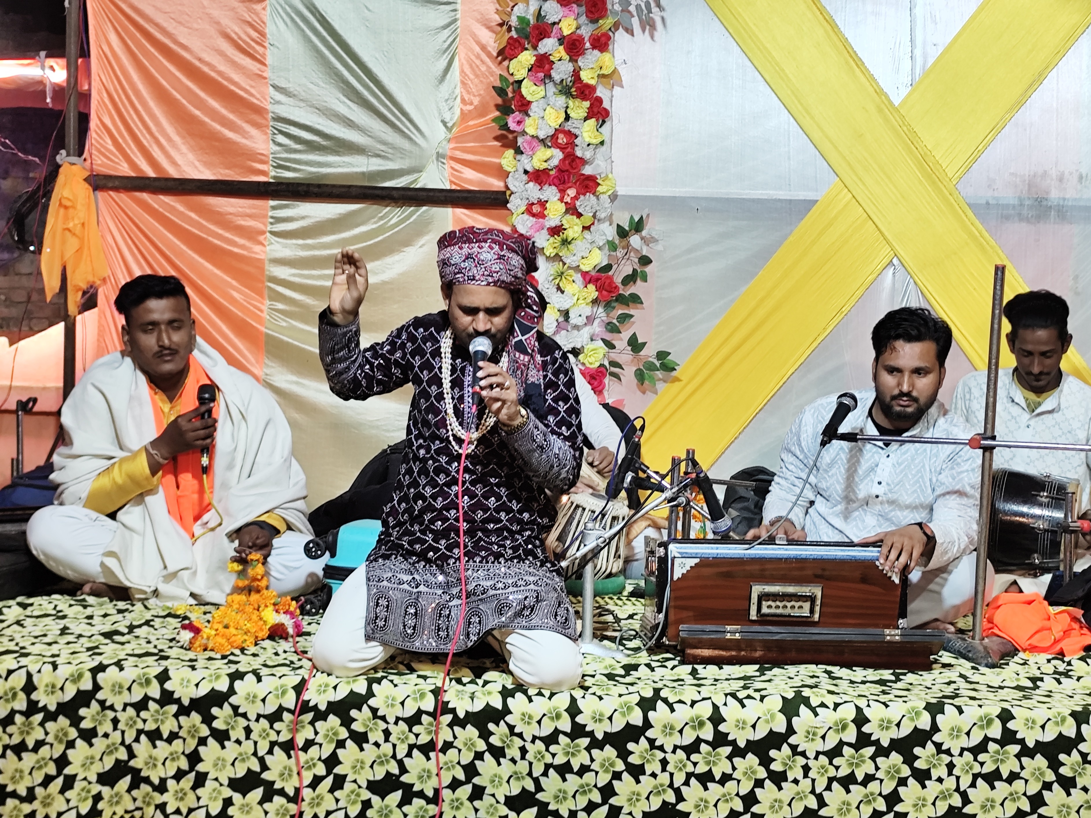 Bhajan Evening And Qawwali Organized In Konch