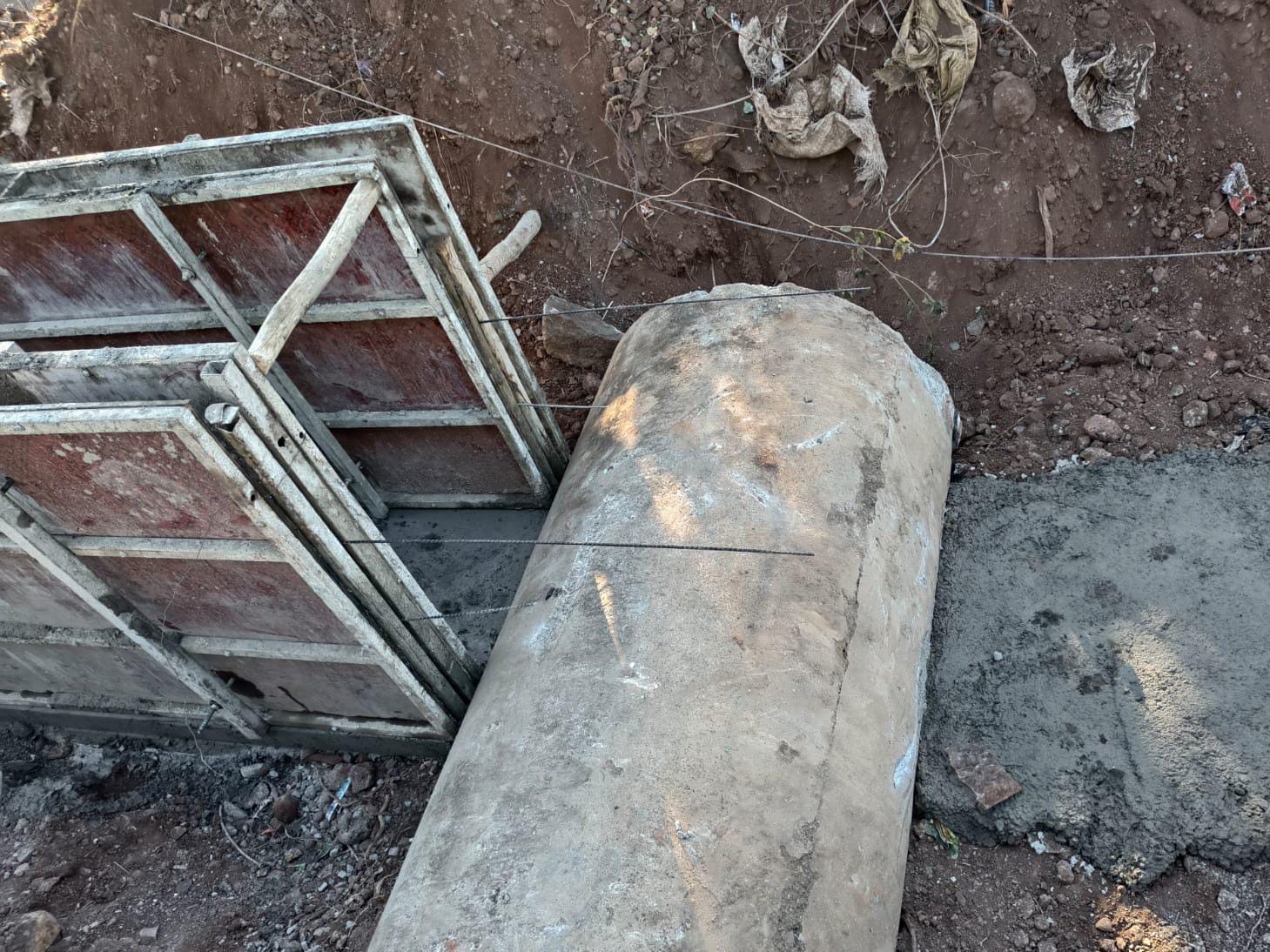Canal pipe in the middle of the drain in Khawasa, Jhabua