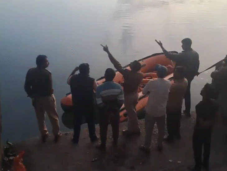 Teacher fired over misconduct in Jhabua jumps into Mahi river