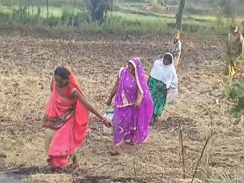 In the absence of action, women themselves are catching illegal liquor ...