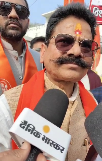 Bangladesh President effigy burnt in Lucknow VHRP demonstration demand ...