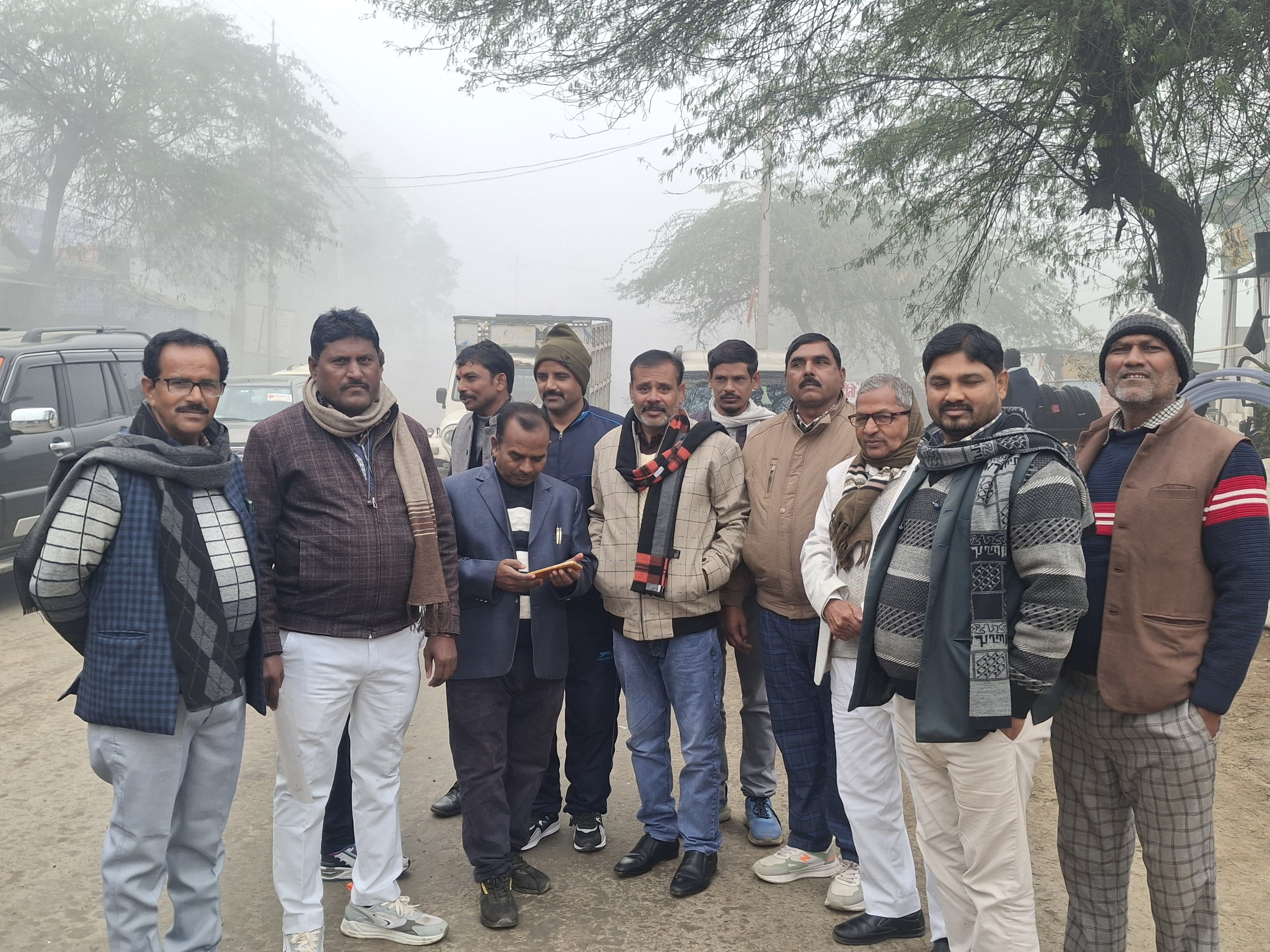 20 Pradhans left for Lucknow from Harpalpur