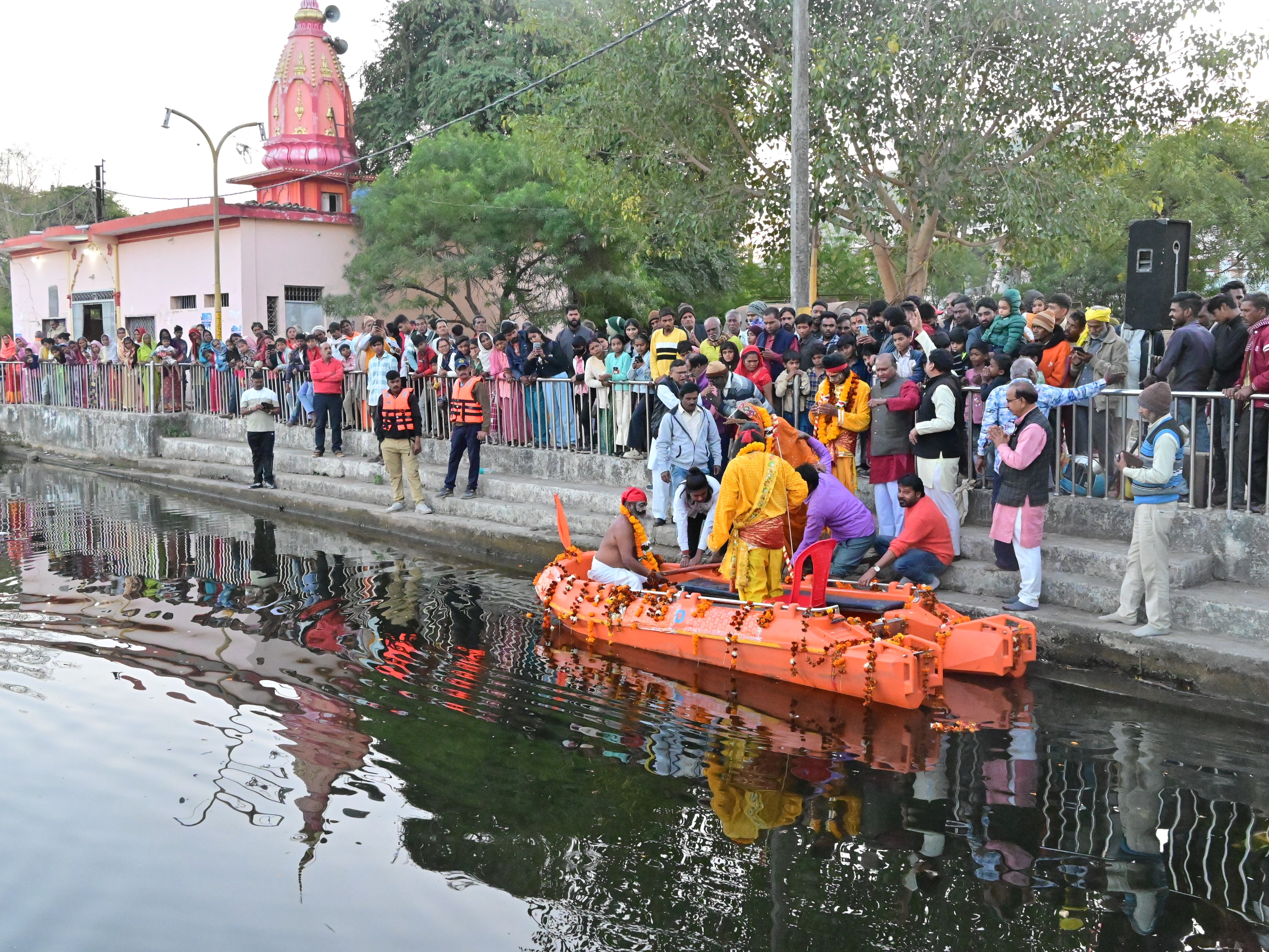 In Raisen's Ramlila, Kevat helped Lord Rama cross the Ganga. | रामलीला ...
