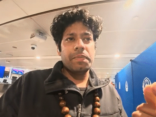 Vlogger Anant Mittal Hostage at Guangzhou Airport in china
