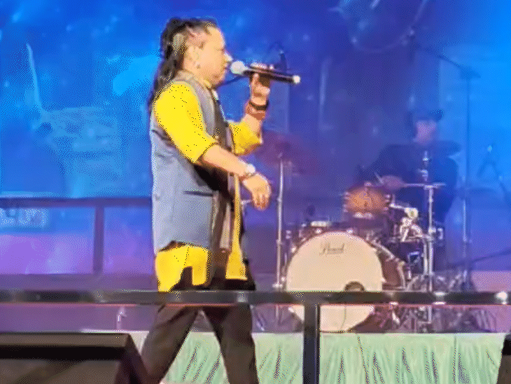Chaos erupts at Kailash Kher concert in Gwalior: Unruly crowd jumped ...