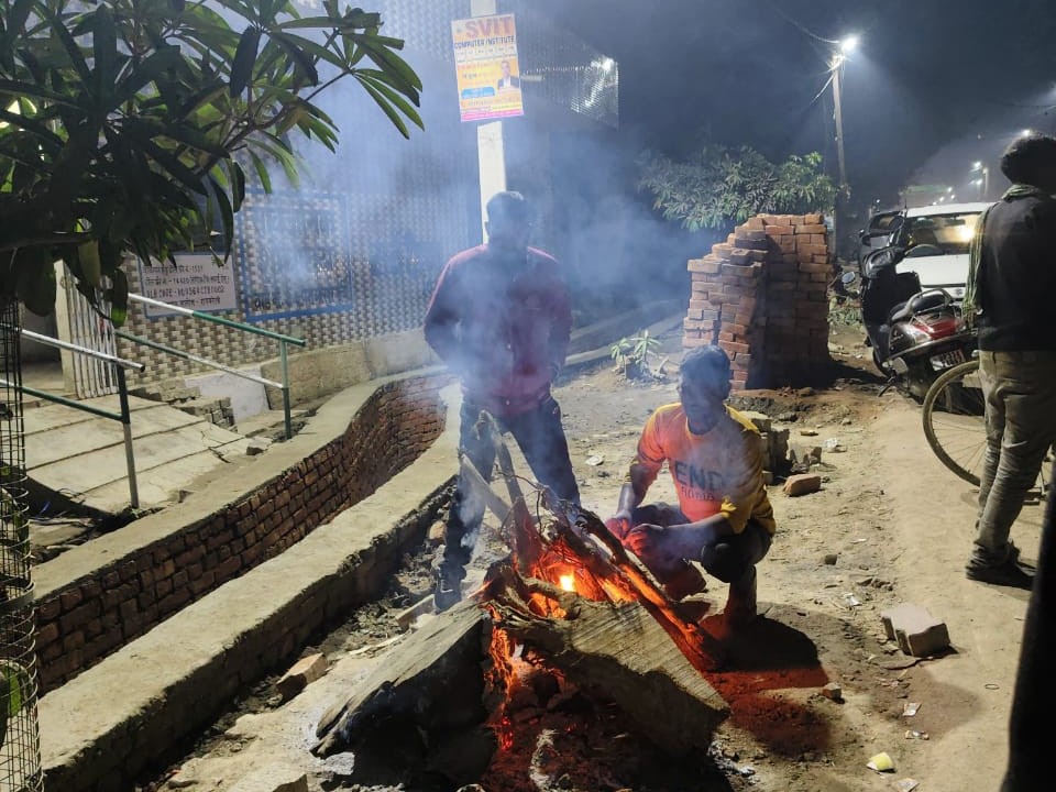 Red alert issued for severe cold in Rae Bareli | रायबरेली में भीषण ठंड ...