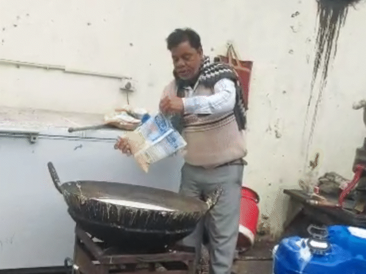 Bihar Nakli Paneer Supply Update; Cheese 80Rs KG | Bhaskar Investigation