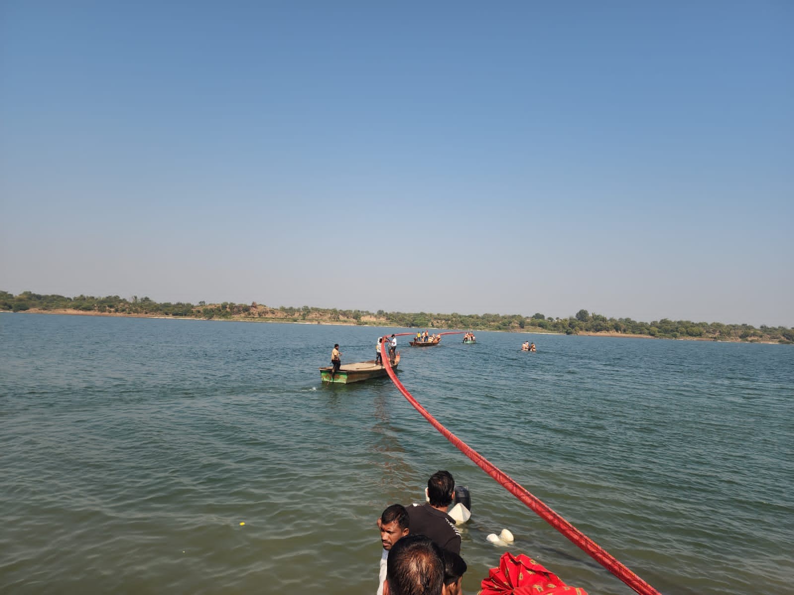 1100 women took out a Kalash Yatra in Chainpura, Barwani. | बड़वानी के ...