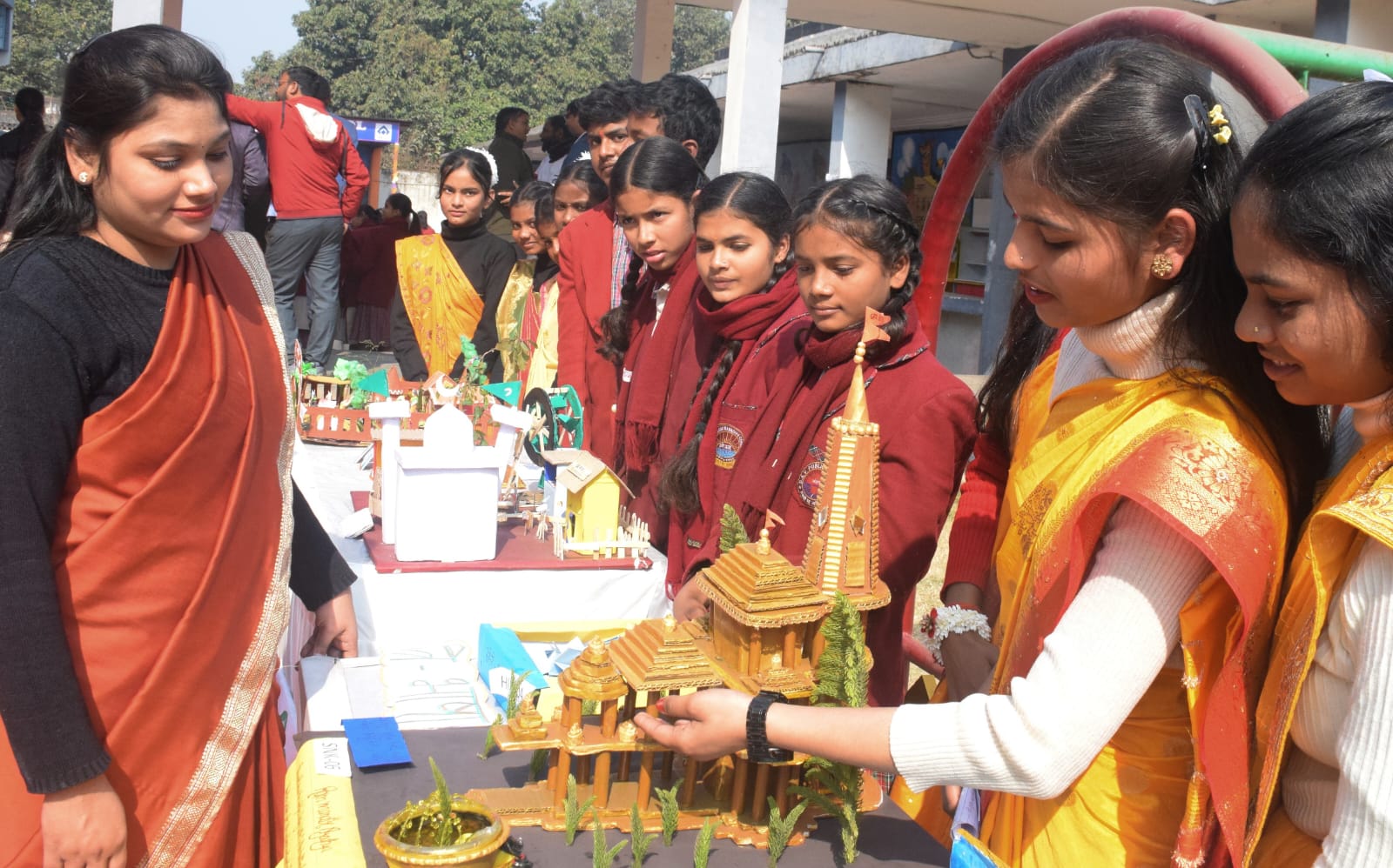 Science exhibition organised at DAV Ispat 2C | डीएवी इस्पात 2 सी में ...