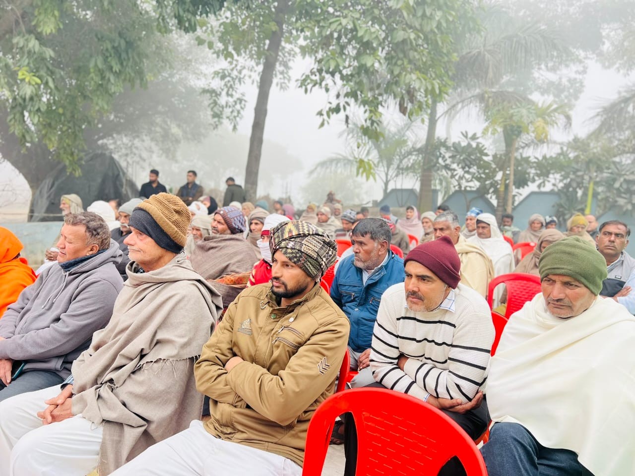 Jewar MLA interacted with Bhatta-Parsaul farmers | जेवर विधायक ने भट्टा ...