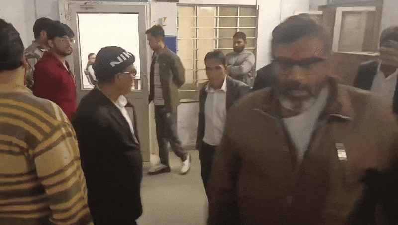 Lawyers clash with tehsildar over bail row in Kota; Ruckus at Ladpura ...