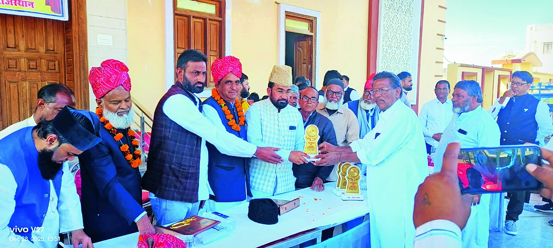 100+ talents of Teli community honoured, call for curbing wasteful ...