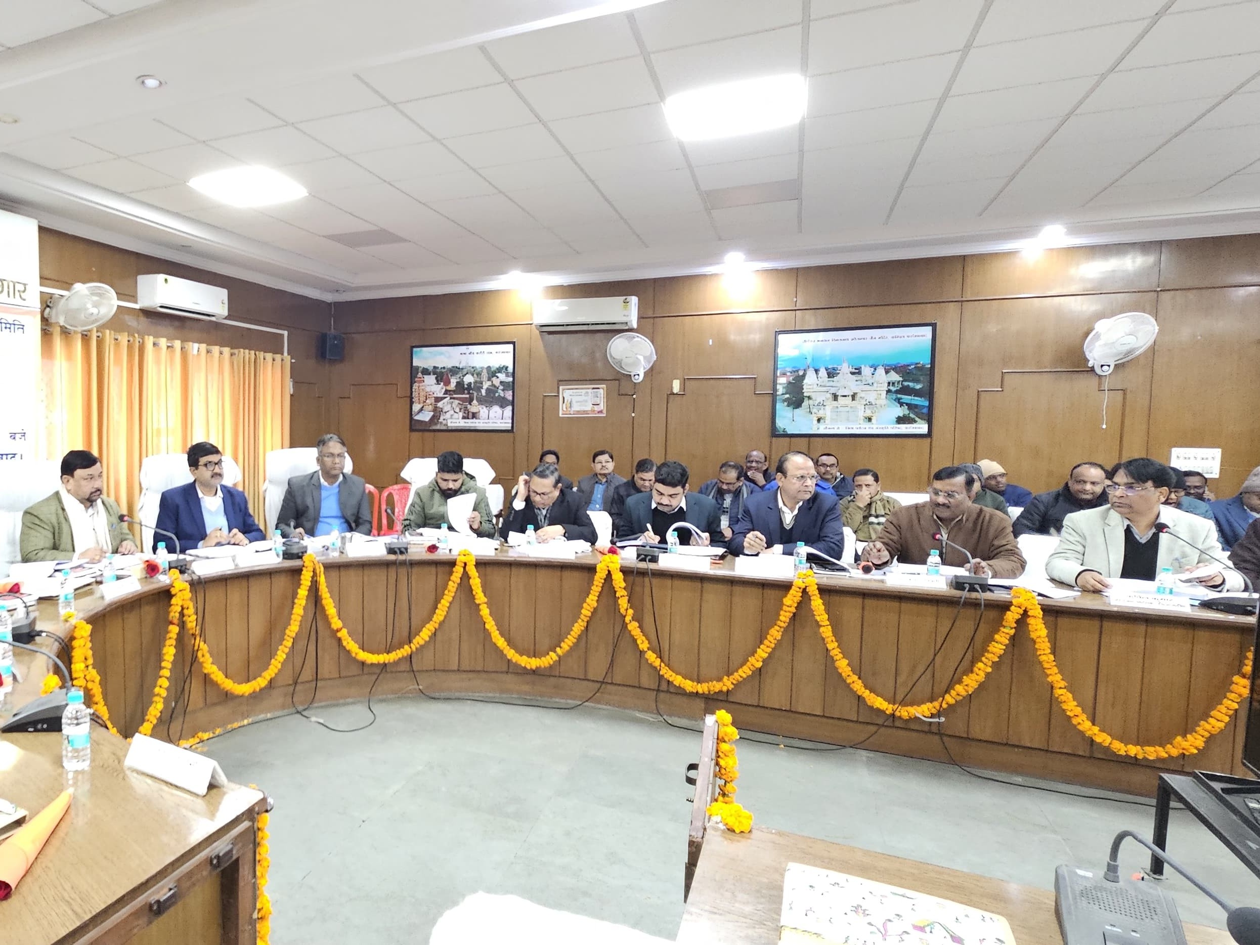 44 road accidents in November, 27 people died | नवंबर में 44 सड़क ...