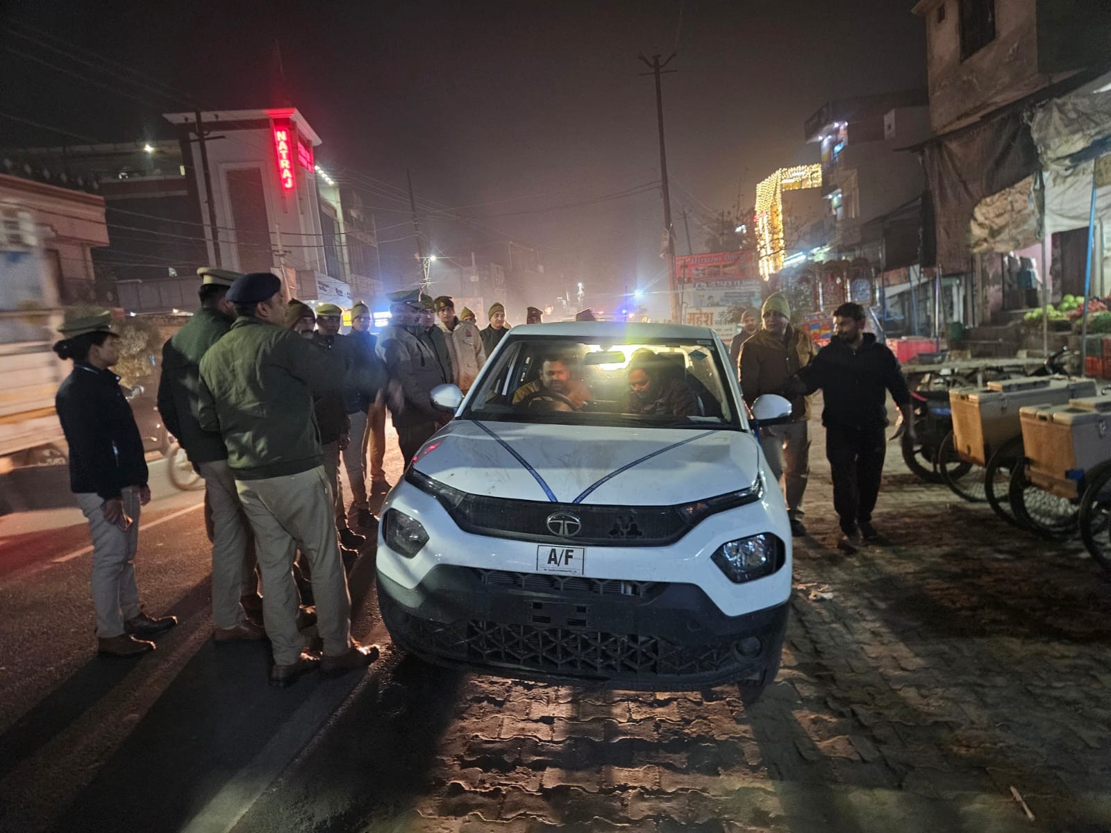 Police patrol on New Year's Eve | नव वर्ष की पूर्व संध्या पर पुलिस की ...