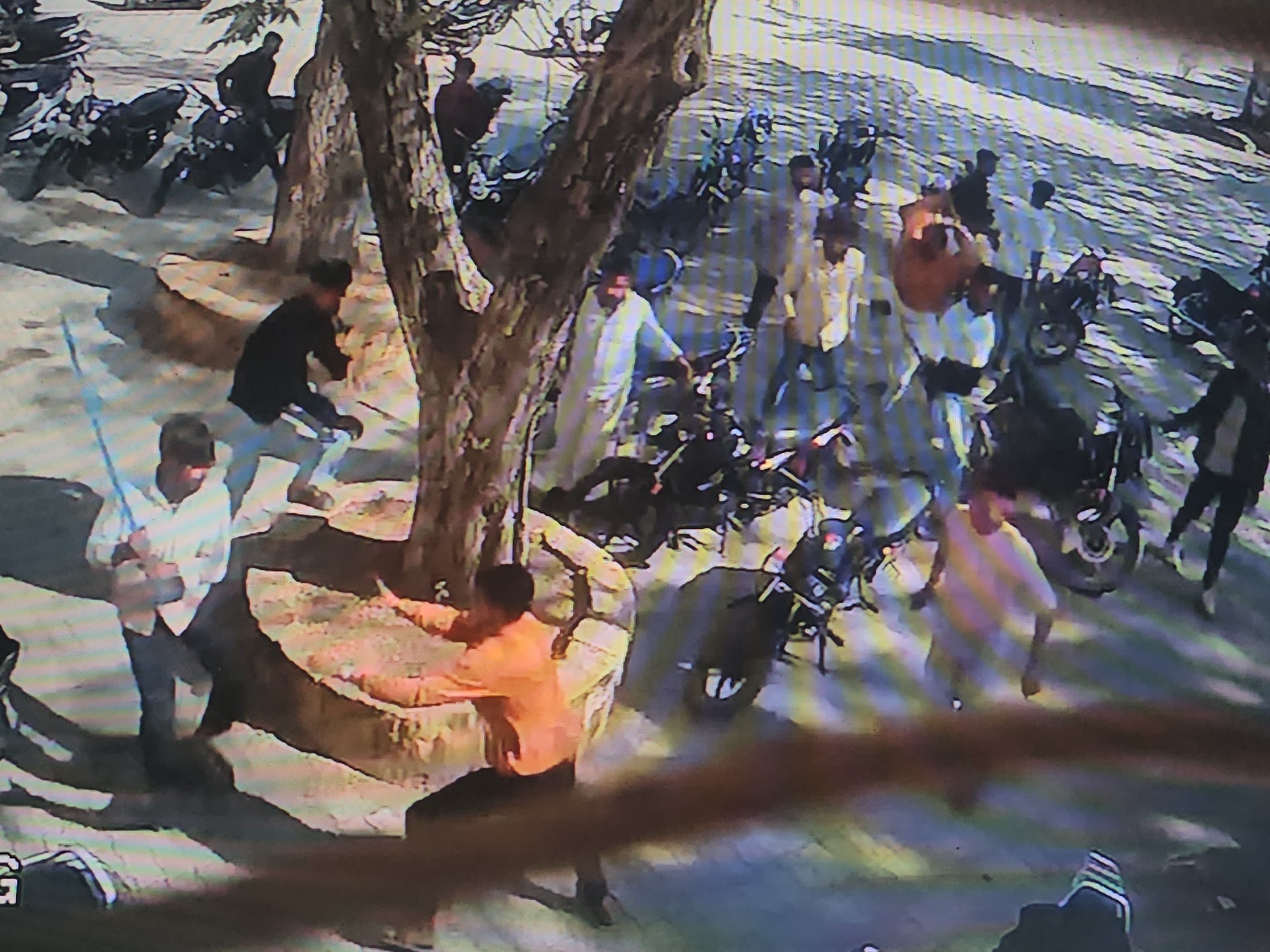 College student assaulted in broad daylight, FIR registered against 4 ...