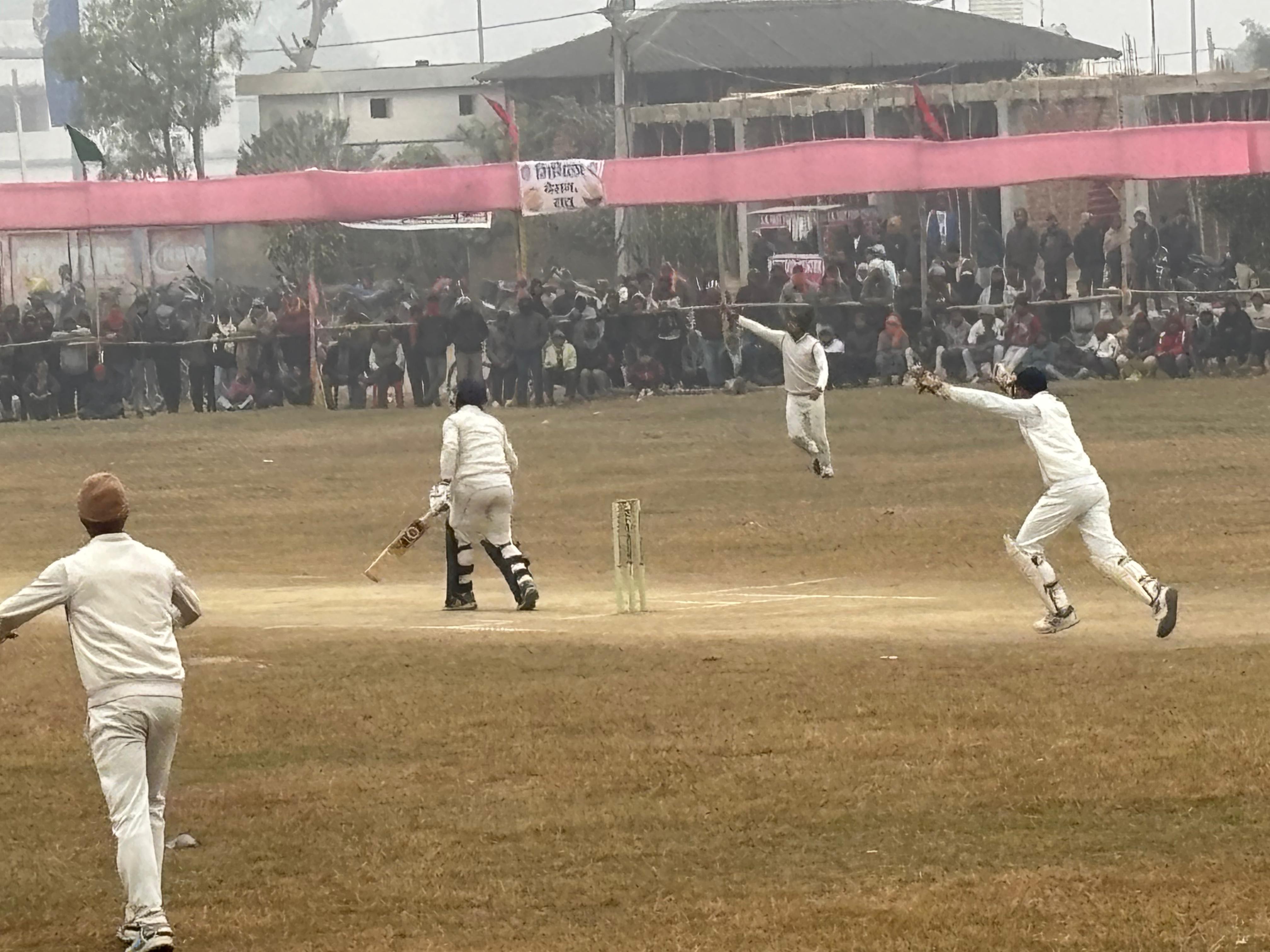 Jaleshwar beat Agra by 5 wickets in Madhubani | मधुबनी में जलेश्वर ने ...