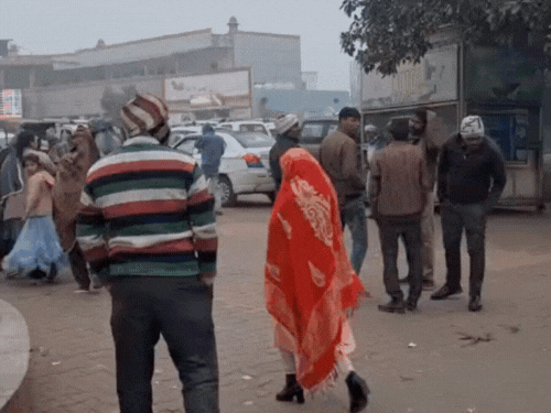 Cold wave intensifies chill in Agra, minimum temperature drops by 1.4 ...
