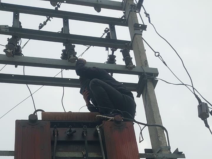 Machine malfunction in 220 power house in Atrauli | अतरौली में 220 ...