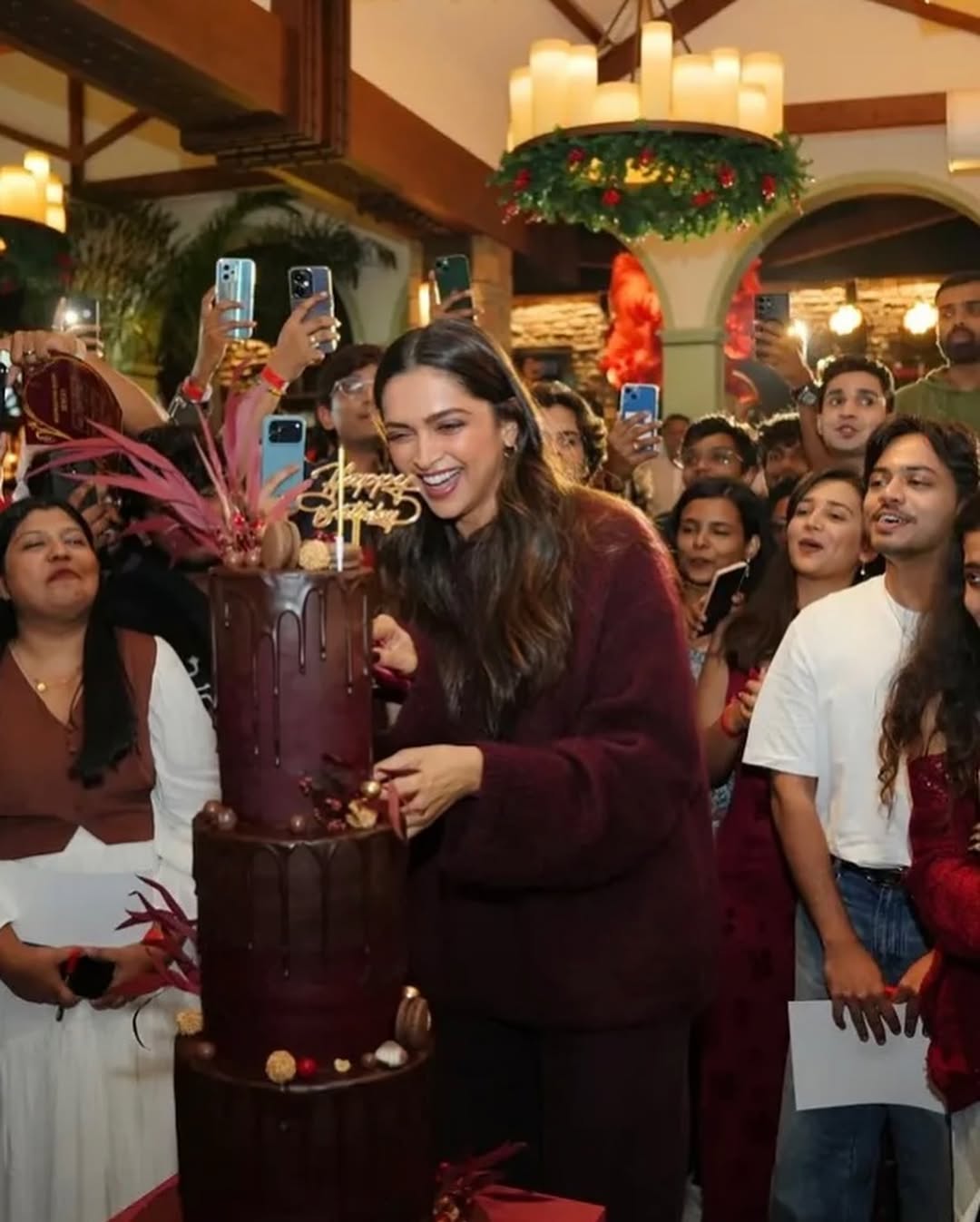 Deepika's first look out from Atlee's 'AA22xA6' on her birthday ...