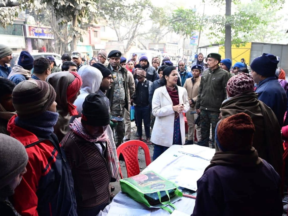 Vaishali DM inspected | वैशाली DM ने किया निरीक्षण: किसान पंजीकरण शिविर की समीक्षा, 2 दिन में ...