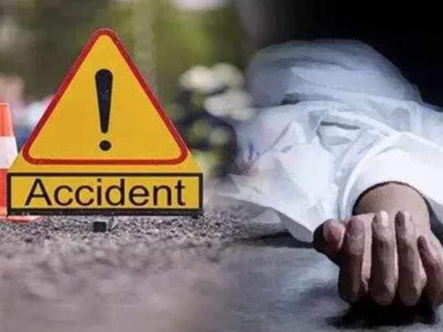 Bike rider dies after being hit by DCM | डीसीएम की टक्कर से बाइक सवार ...