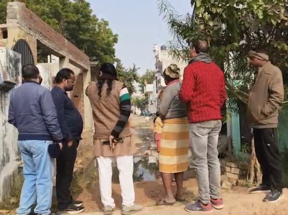 People in Rae Bareli are upset due to waterlogging and filth, and ...