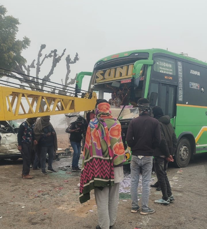 3 dead as sleeper bus collides with car in Nagaur: Accident on NH-58 ...