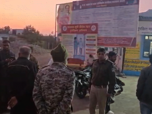 Ujjain Accident: Bike Hits Turning Truck at Ghattia, Elderly Man Dies During Treatment - Madhya ...