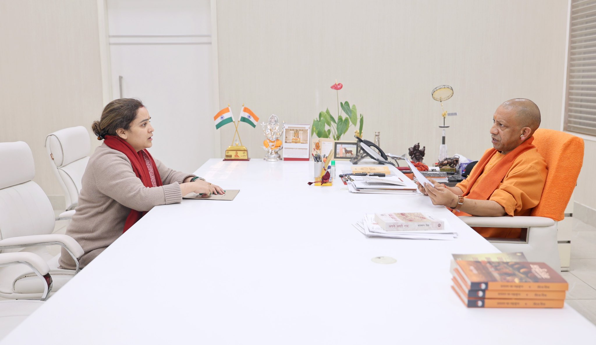 Aparna Yadav meets CM Yogi after vandalism at KGM University: Chief ...