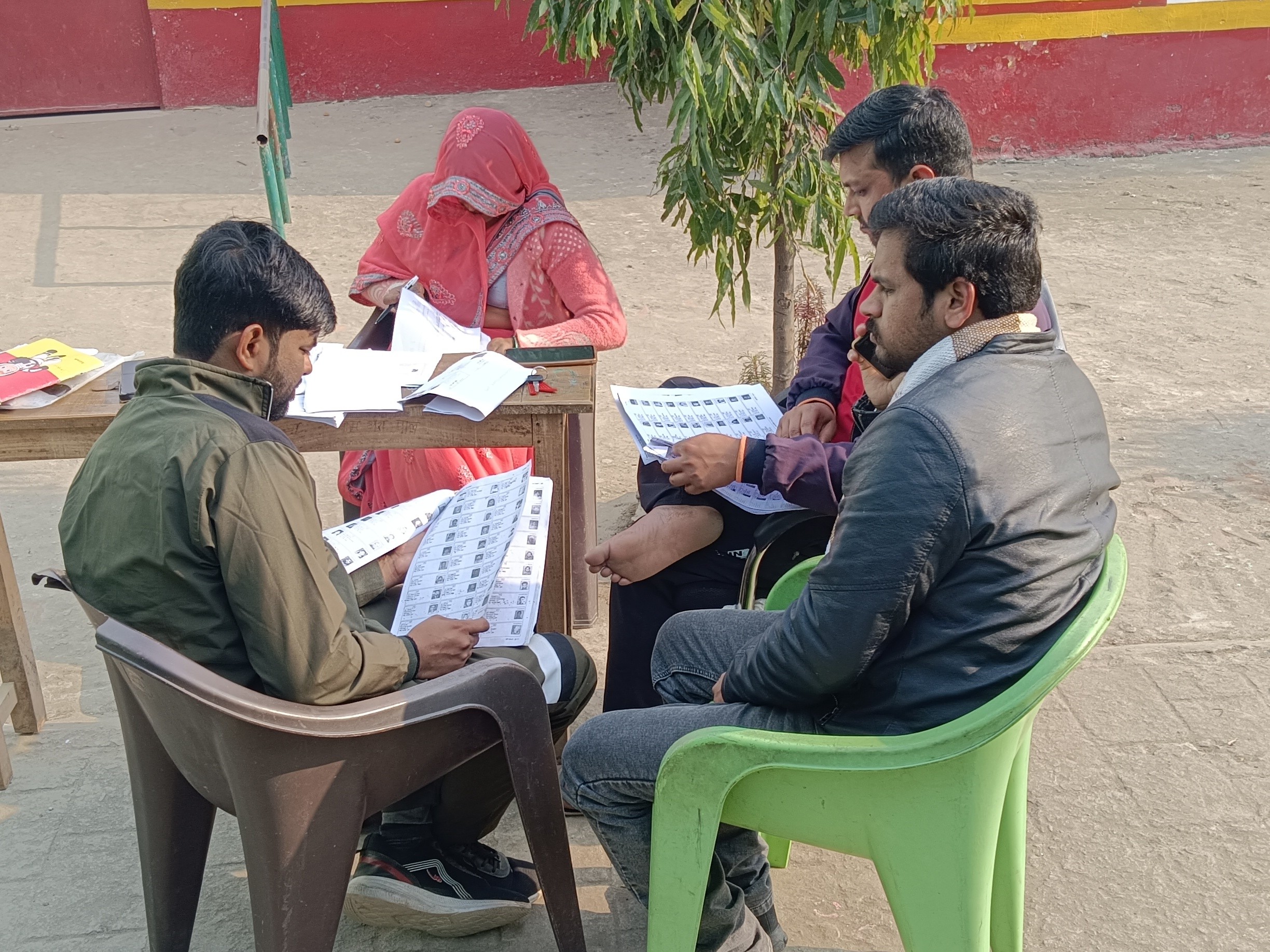 Special camp for voter list revision in Bhadohi | भदोही में मतदाता सूची ...