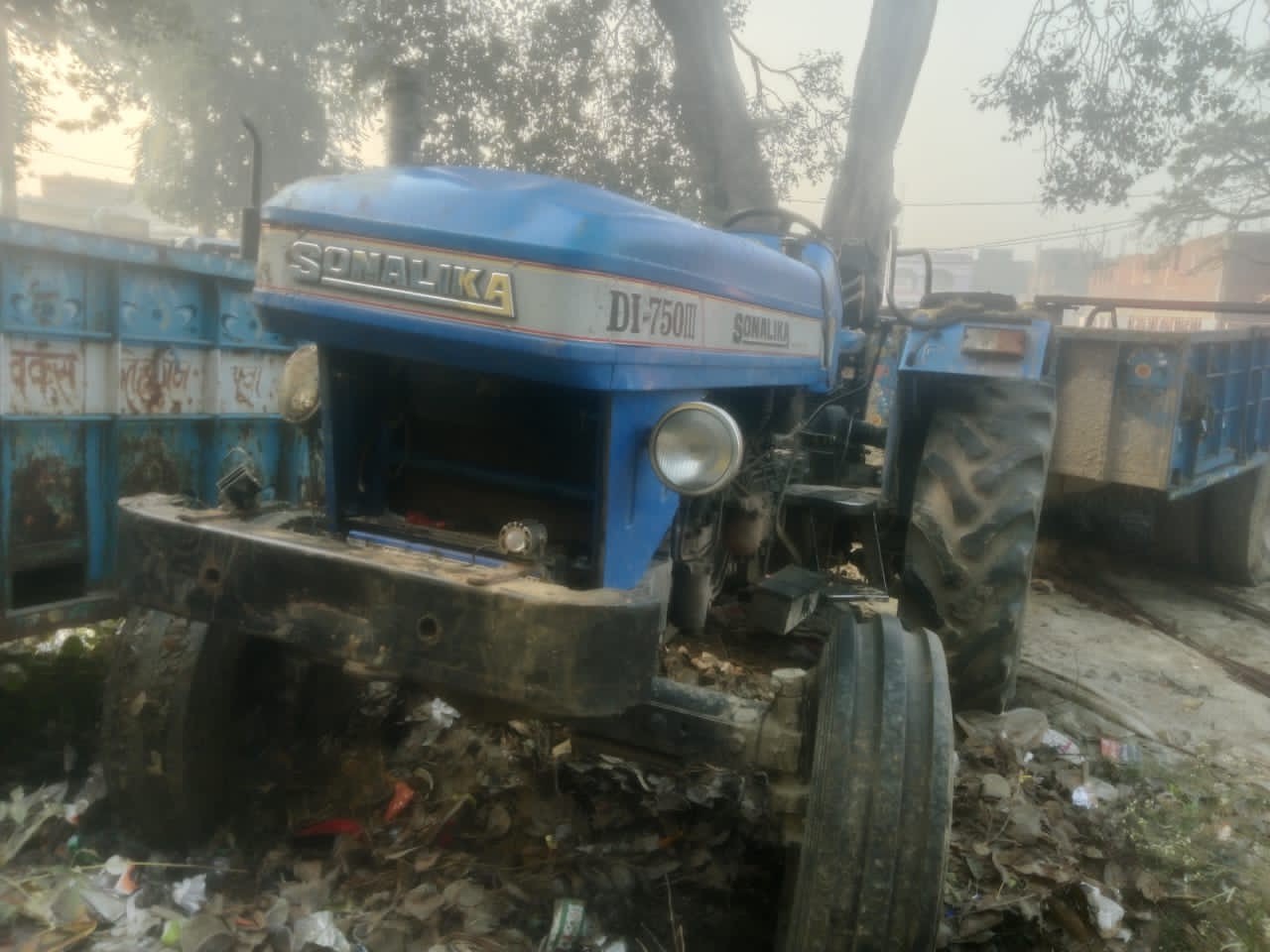 A tractor-trolley loaded with sand overturned in Khudaganj | खुदागंज ...