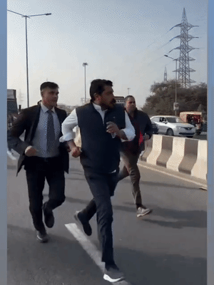 Ex-girlfriend Rohini Ghavari attacks MP Chandrashekhar over Meerut ...