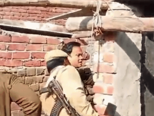 Girl who eloped with lover beaten to death in Kasganj Parents flee ...