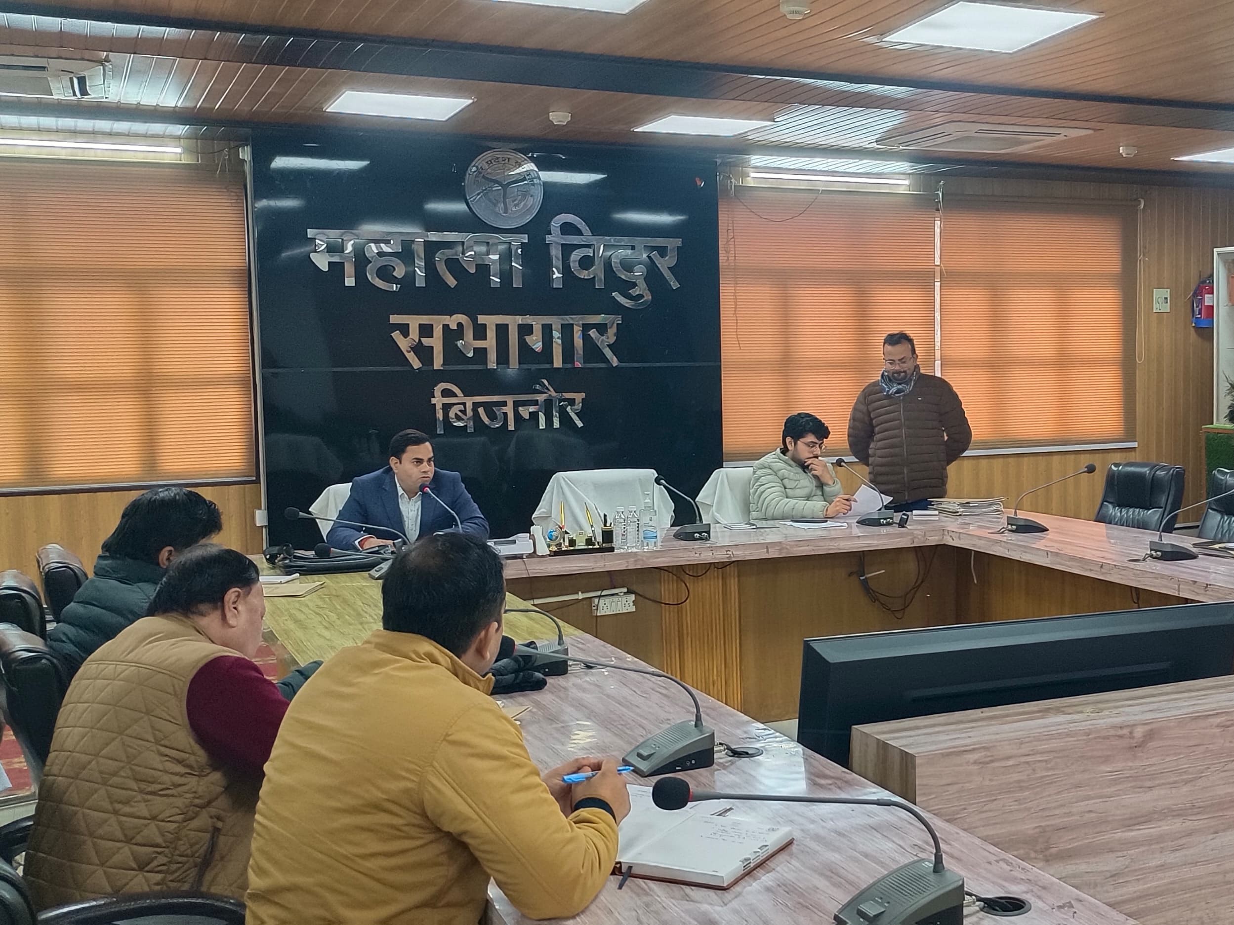 Census 2027 meeting held in Bijnor | बिजनौर में जनगणना 2027 की बैठक ...