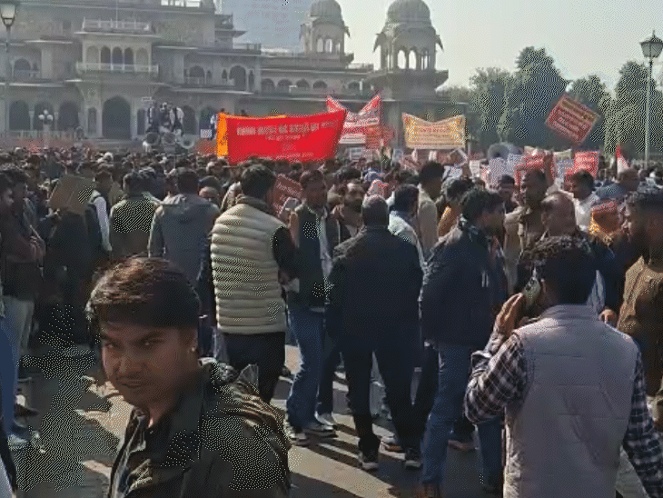 government employees murga pose protest jaipur dancing rally against ...