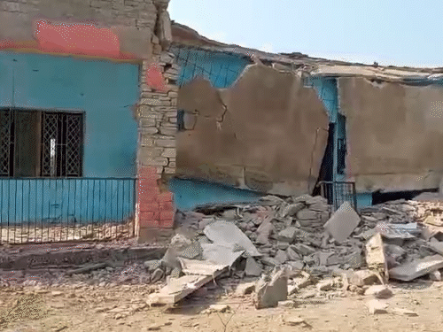 Govt School Verandah Collapses in Bundi, Rajasthan | No Casualties ...